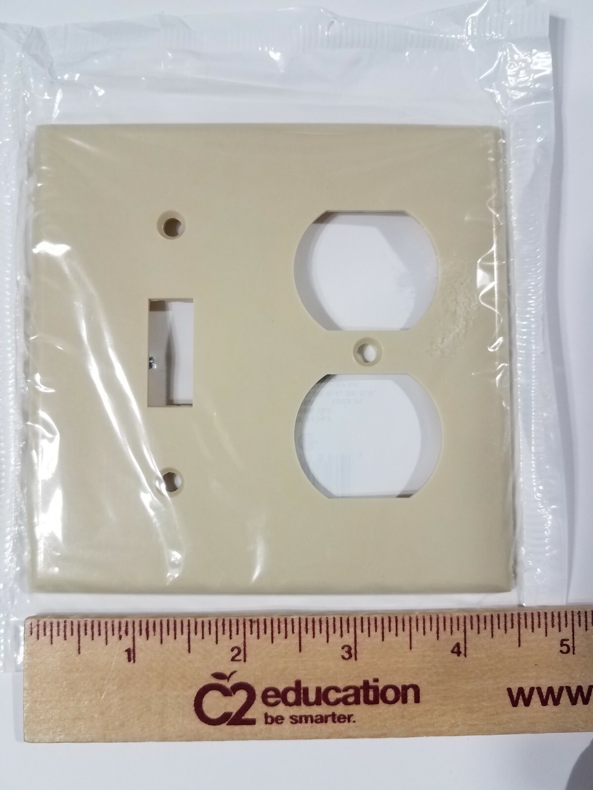LEVITON 2-Gang 1-Toggle 1-Duplex Wallplate / Faceplate 86005 IVORY 4.5 ...