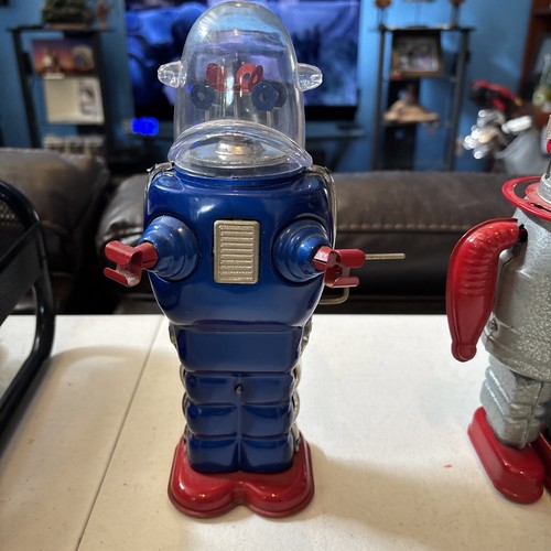 Space Robot Trooper for Collector & Astro Scout Wind Up Friction Power ...