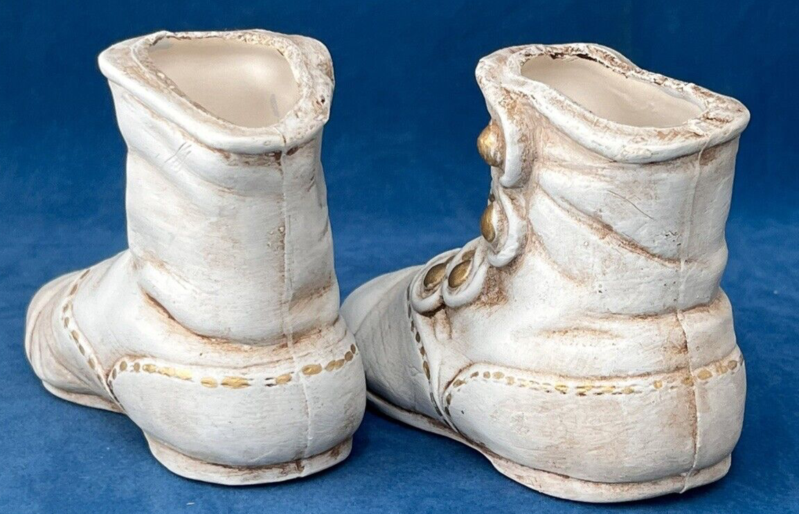 DECORATIVE VINTAGE PAIR OF CERAMIC VICTORIAN HIGHTOP BUTTONED BABY ...