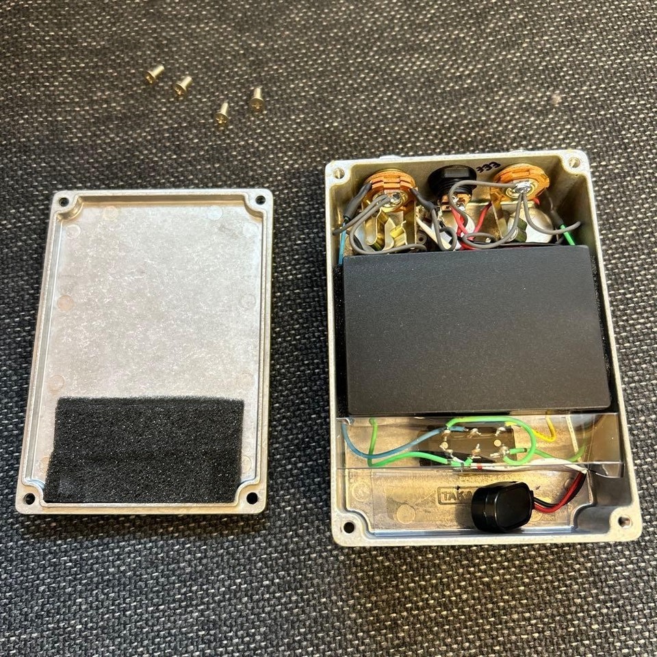 Human Gear FINE.DS FD-333 Gold Pedale di distorsione per chitarra usato ...