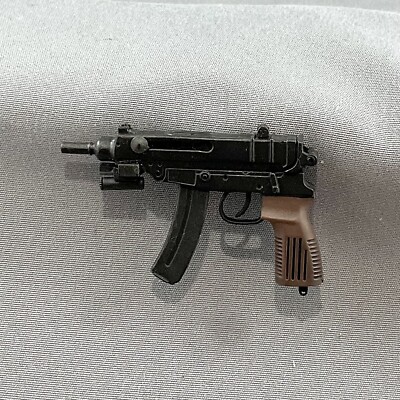Hot Toys 1/6 Biohazard 5 - Jill Valentine - Scorpion Machine Pistol ...