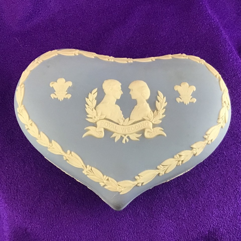 Wedgwood Royal Wedding Trinket Box Lady Diana Prince Charles Heart ...