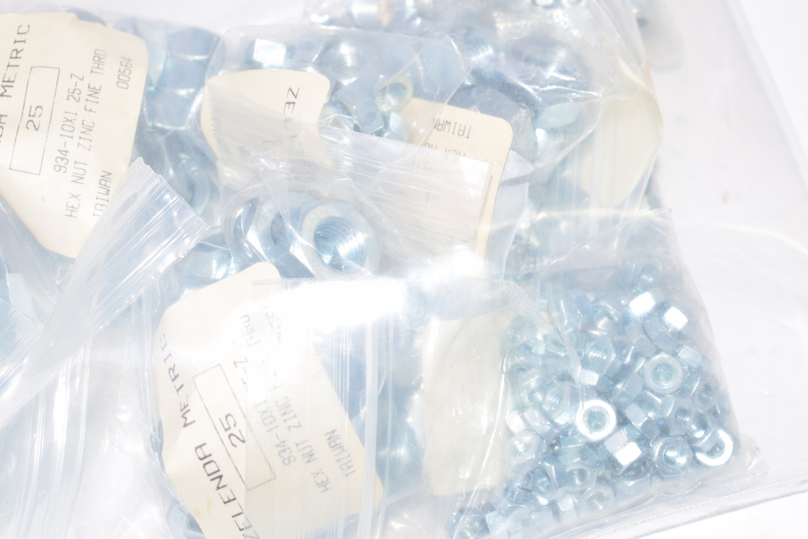 Mixed Lot of NEW Zelenda Metric Zinc Hex Nuts, Mixed Sizes | eBay