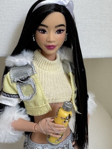 Barbie Deluxe Style Doll #2 Made to Move Body Style - -Asian Face | eBay