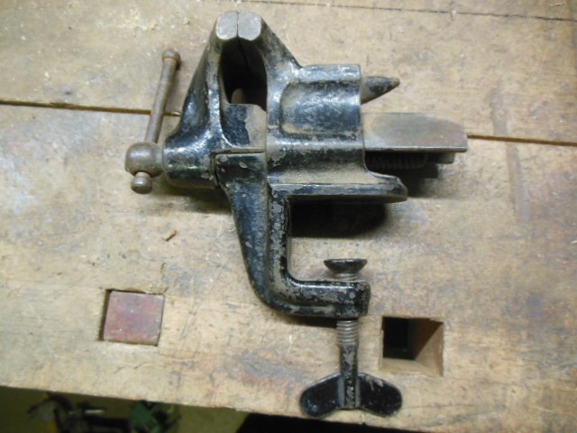 vintage small table vise 2" w/anvil and horn pat June 2, 1891 old shop ...