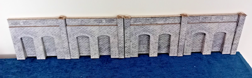 580cm Length of Four Model Railway OO Gauge Kit-Built Retaining Walls ...