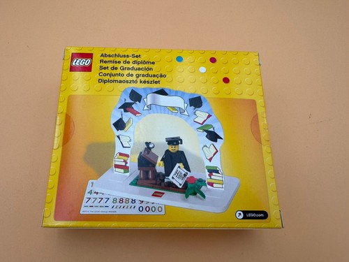 LEGO Miscellaneous: Classic Minifigure Graduation Set (850935) for sale ...