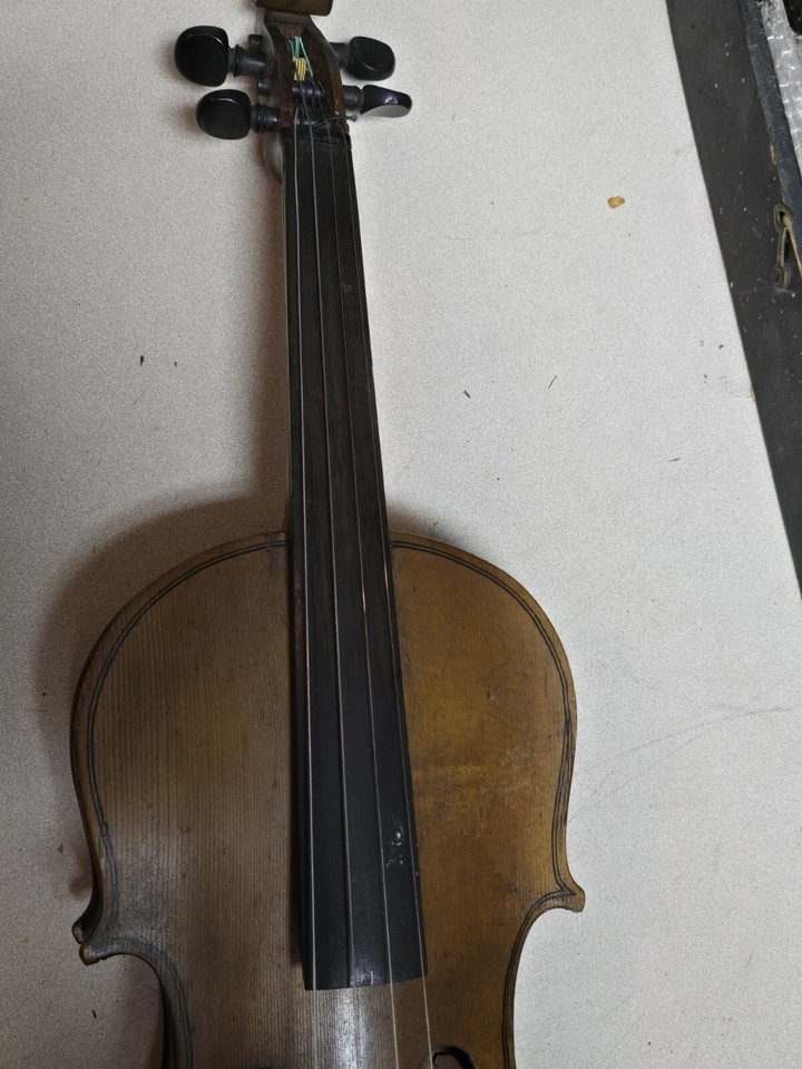 Vintage 1930's * HAND-MADE COPY * AMATI VIOLIN *In Coffin Style Wood ...