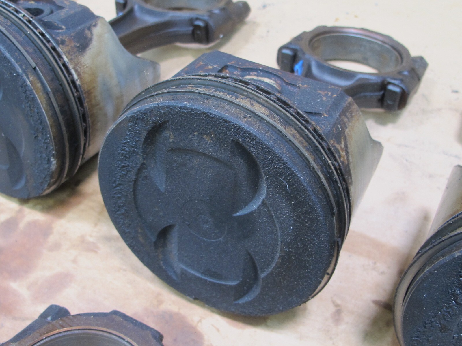 302 Ford 5.0 F2te-ba Connecting Rod Set Mustang Bronco Comet Mercury ...