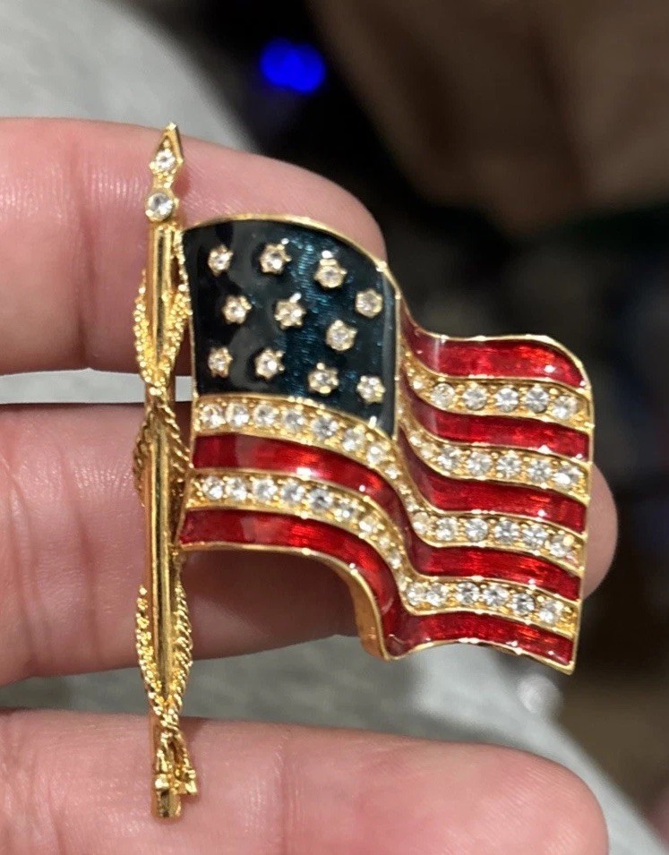 Vintage Carolee American Flag Pin Brooch Gold Tone En… - Gem