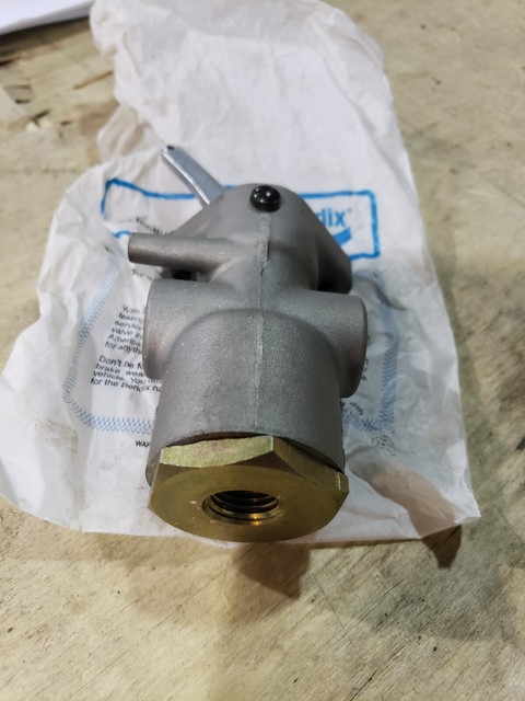 Bendix Air Brake R-12 Relay Valve 909828 for sale online | eBay