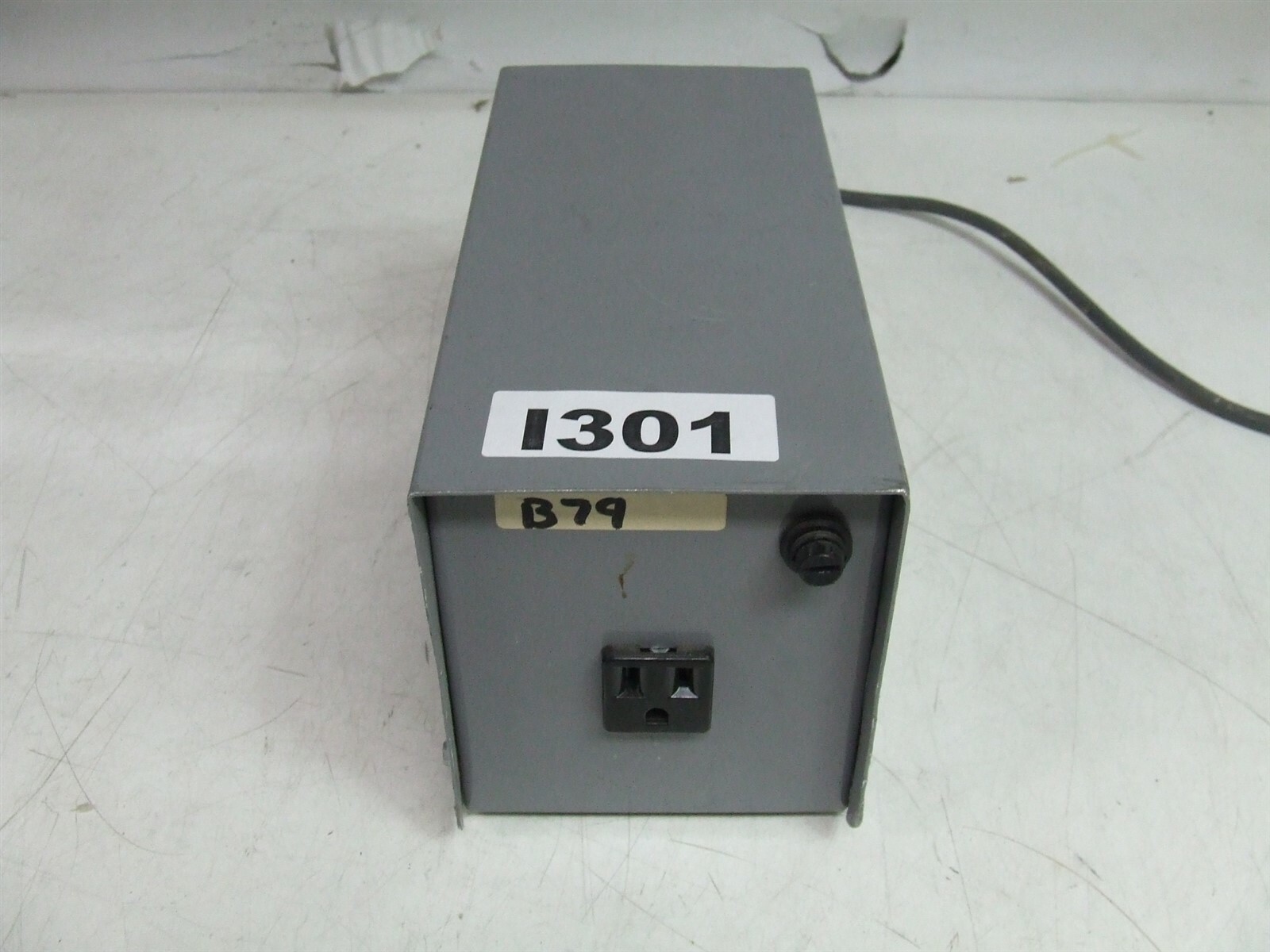 Ferguson Type TS115/300B Transformer 240 Volts in to 115 Volts output ...