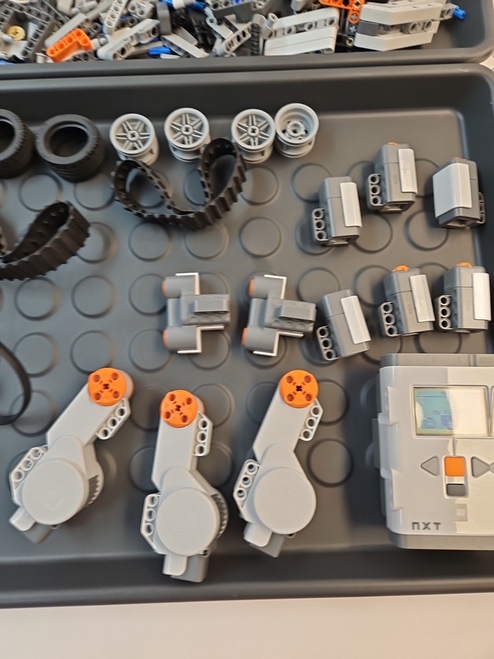 LEGO MINDSTORMS NXT Parts 2005 Lego Lot Motors Gears Cables All Are ...