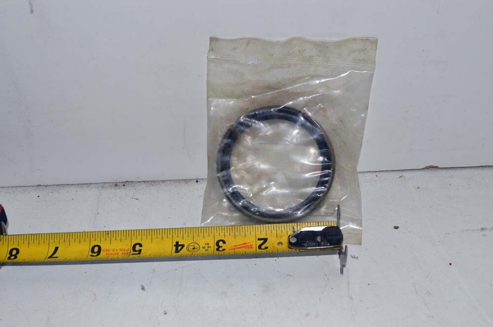 Isuzu Factory New Oil Seals GM Part # 98036594 in factory sealed ...