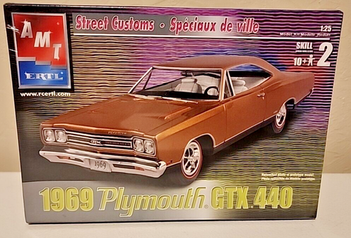 AMT 1969 Plymouth GTX 440 Street Custom Kit # 31930 Factory Sealed 1:25 ...