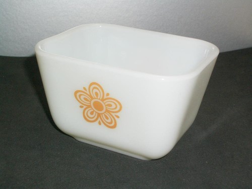 Vintage Pyrex 501 B BUTTERFLY GOLD ~ 1 1/2 Cup Refrigerator Dish | eBay