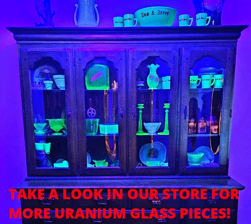 URANIUM GLASS FLASHLIGHT NO FALSE GLOWS 395 WAVELENGTH light vintage ...