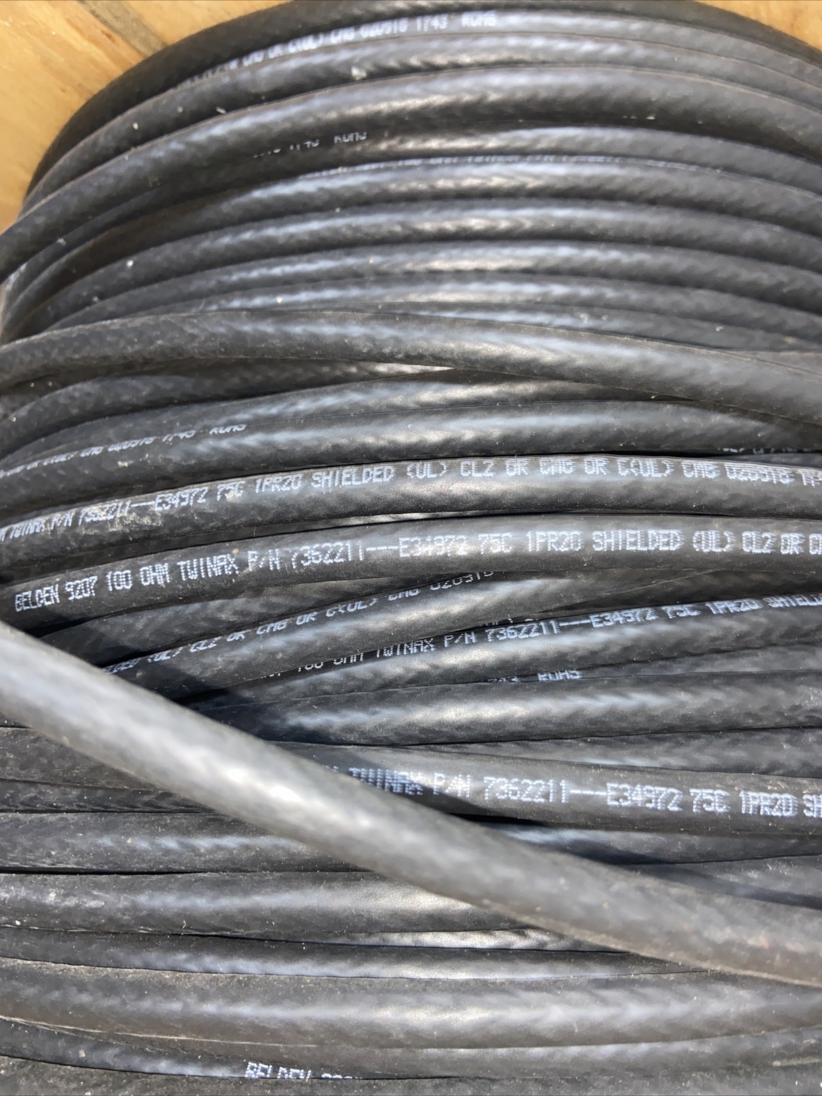 BELDEN 9207-BLK-approx 700 Ft | eBay
