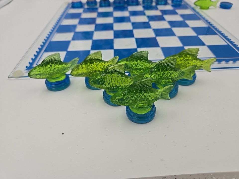 Fifth Avenue Crystal Tropics Chess & Checkers Game Set Complete Minor ...