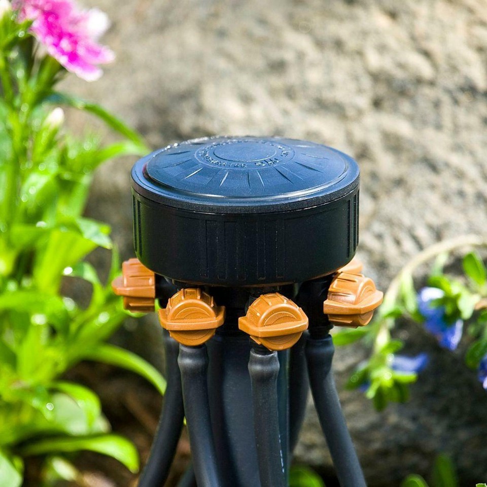 DIG 6 Outlet Adjustable Drip System Manifold 0-20 GPH Garden Watering ...