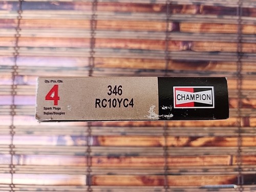 BRAND NEW Box of 4 Champion Copper Plus Spark Plugs RC10YC4 (346) | eBay