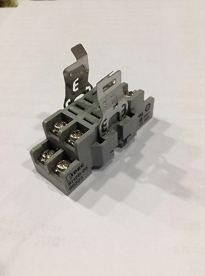SH2B-05 IDEC Base Relay 8 Pin 10 Amp 300 Volt | eBay