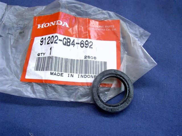 HONDA TRX90 C100 C90 GEN NOS STARTER GEAR SEAL 91202-GB4-692 for sale ...