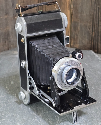 Vintage Roamer II Folding Bellows Camera 620 Roll Film 6X9 Camera ...