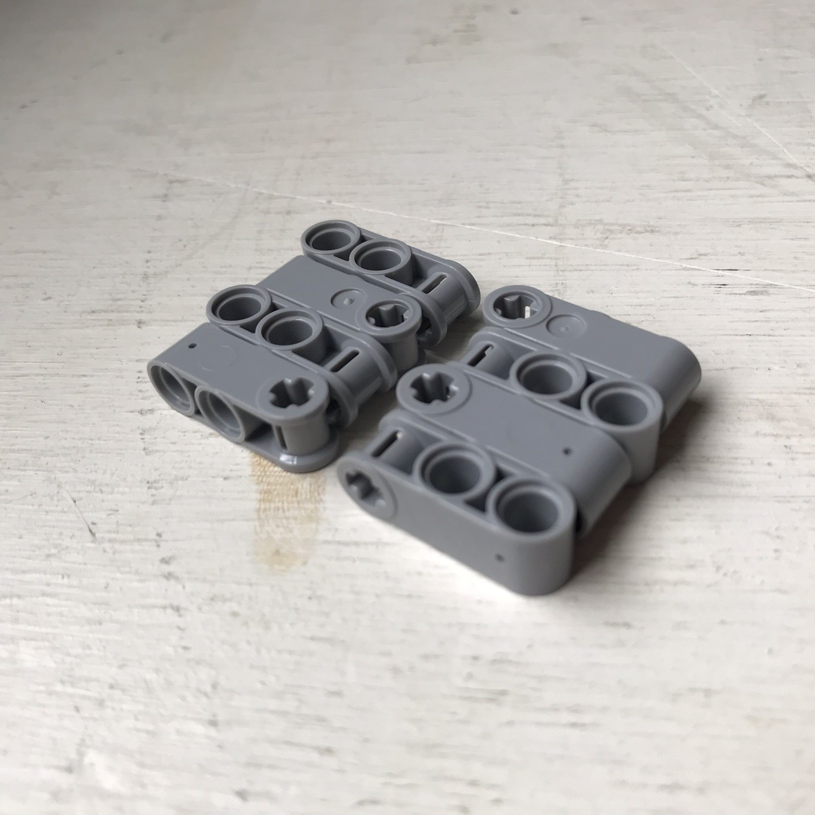lot of eight Lego Technic light gray Beam 1x2 with cross and hole 74695 ...