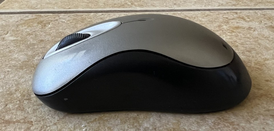 Microsoft Wireless Optical Mouse 2000 With Receiver - FREE SHIPPING ...