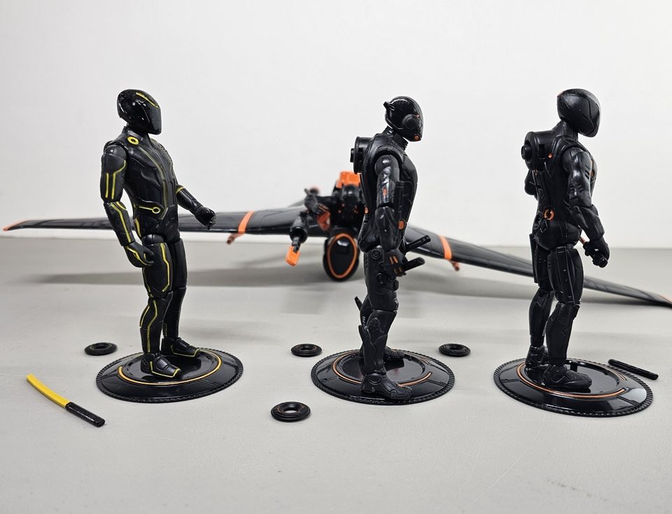 Tron Figure Lot Flynn Clu Rinzler Guard One Man Light Jet Legacy Lot ...
