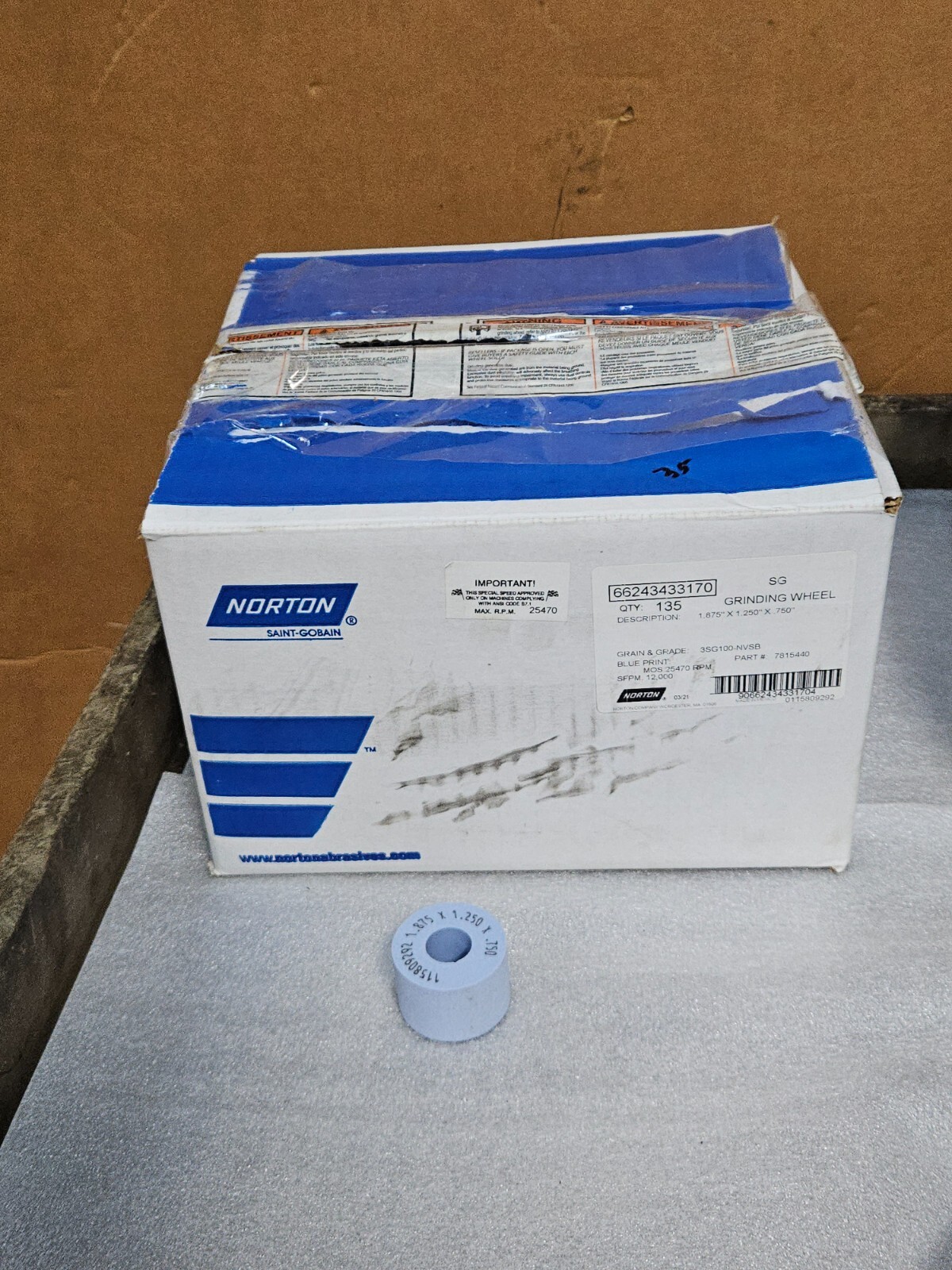 135) NORTON BLUE GRINDING WHEEL 7815440 115809292 3SG100-NVSB 1.875X1 ...