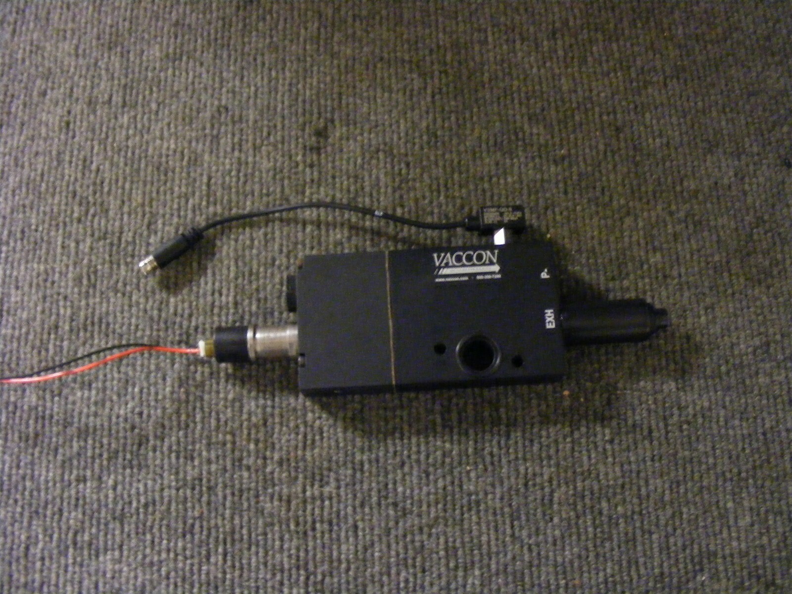 Vaccon Mid Series Segmented Vacuum Manifold - 28" Hg Cat No. VMBV8A-60H ...