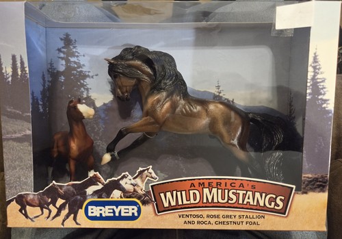 Breyer Classics Ventoso, Rose Grey Stallion and Roca, Chestnut Foal ...