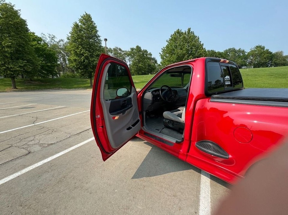 1999 Ford F-150 SVT Lightning Stepside Pickup Stock #111149 | eBay