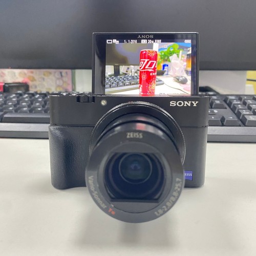 Sony DSC-RX100M5 Cyber-Shot RX100V 20.1MP Digital Camera W/ Flip screen ...