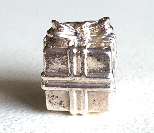 NEW Genuine Pandora Gleaming Gift Charm 791987 Present Silver 925 ALE ...