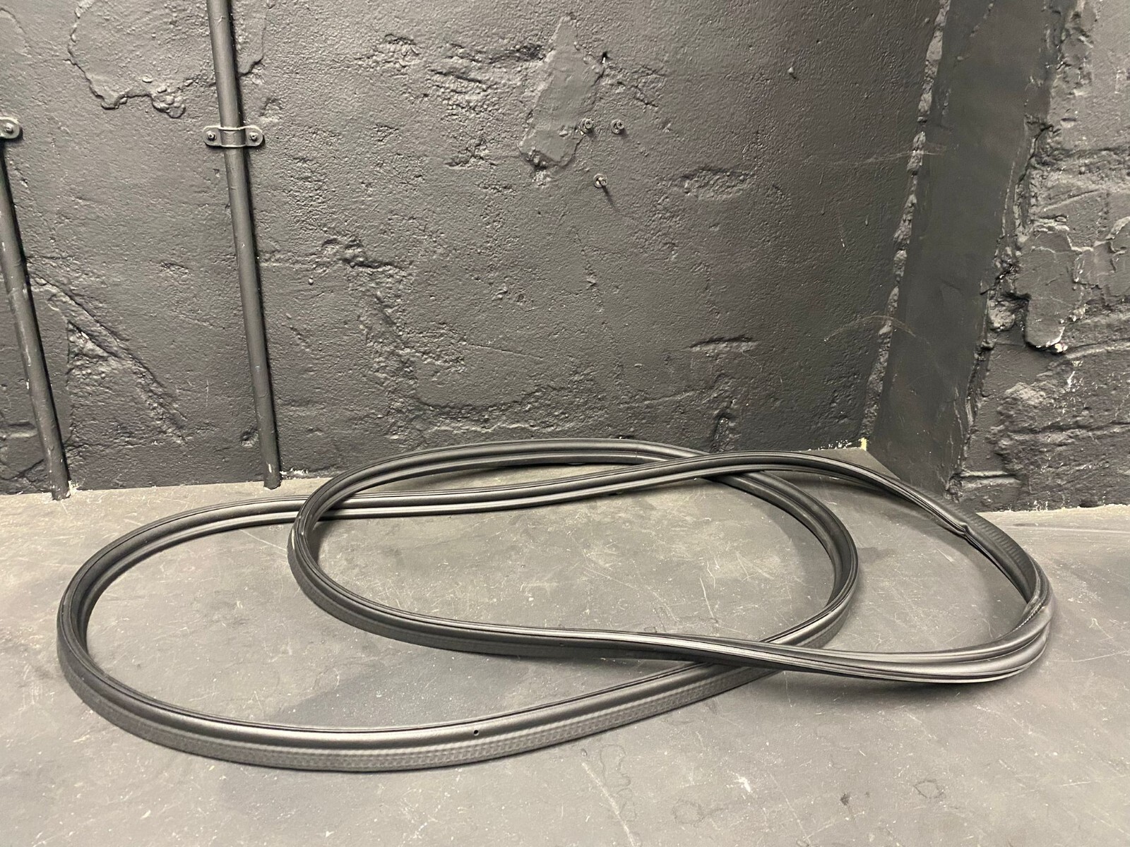 BMW X5 G05 BOOT GASKET BOOT LID 51769854893 S24803067752 (READ ...