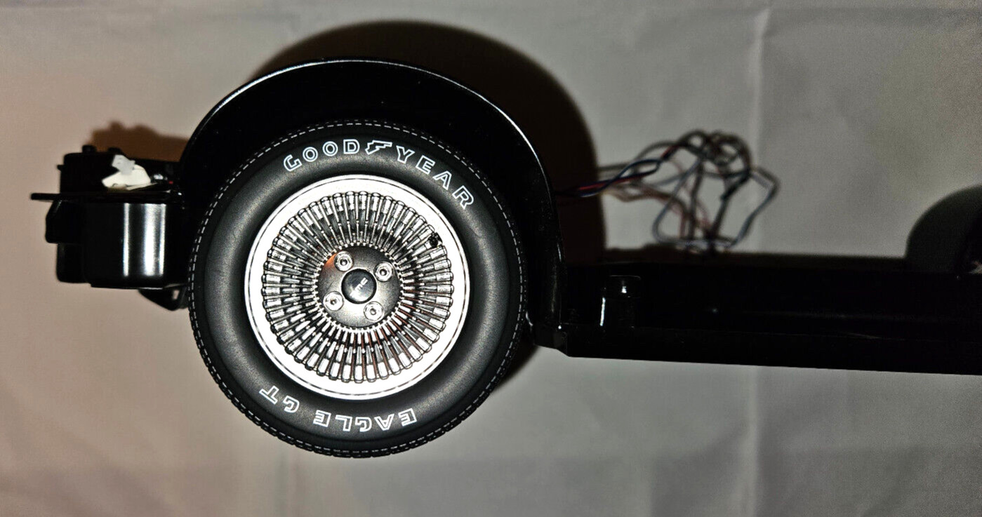 Eaglemoss Back to the Future Build The Delorean 1-46 Time Machine ...