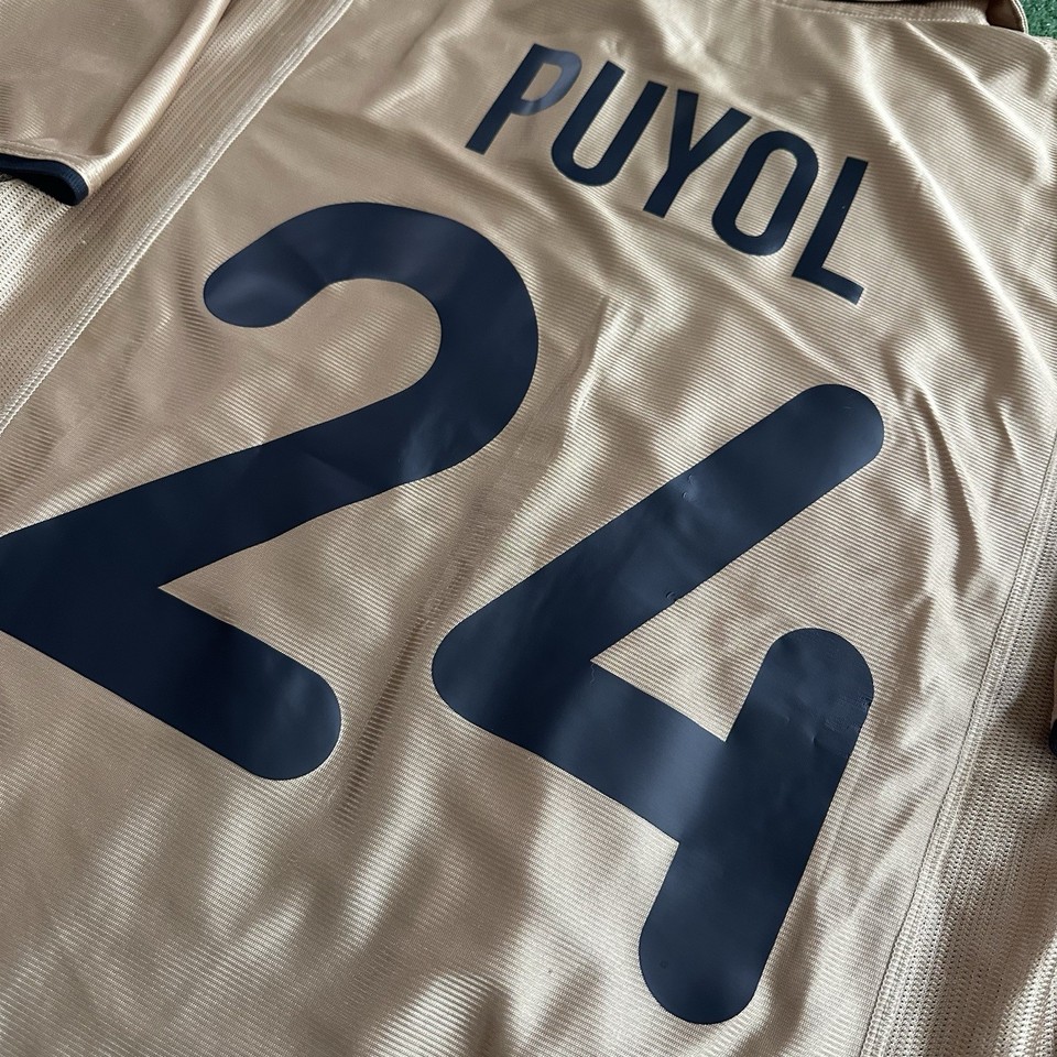 Vintage FC Barcelona #24 Puyol 2001/2002 Away Football Kit (L) | eBay