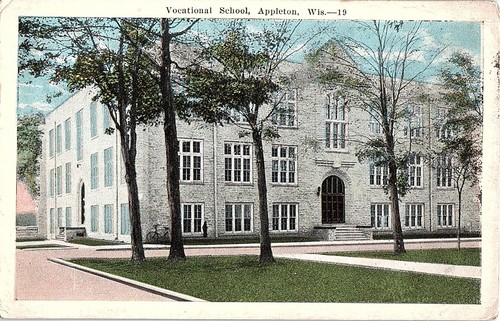 Postcard SCHOOL SCENE Appleton Wisconsin WI j/09 AI2059 | eBay