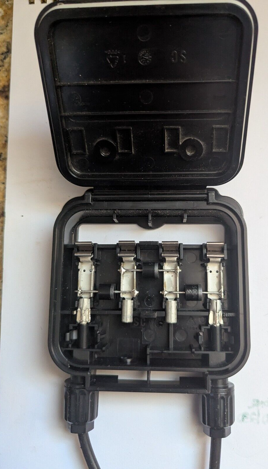 SUNCON PV JB4 SOLAR JUNCTION BOX w/CABLES & MC4 CONNECTORS | eBay