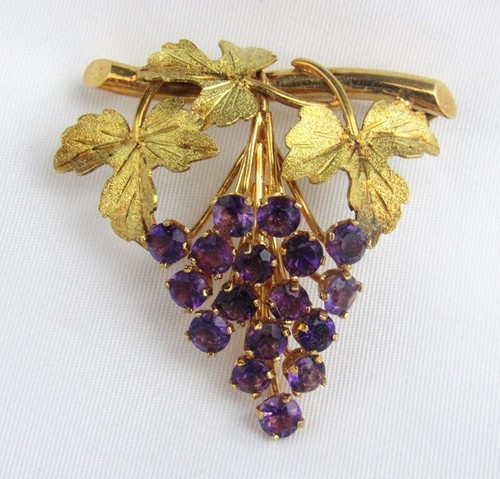 18K Yellow Gold Amethyst Grape Cluster on Brushed/Textured Leafy Vine ...