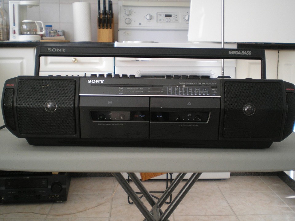 Sony CFS-DW30 radio AM/FM stereo double cassette, analog tuner, Mega ...