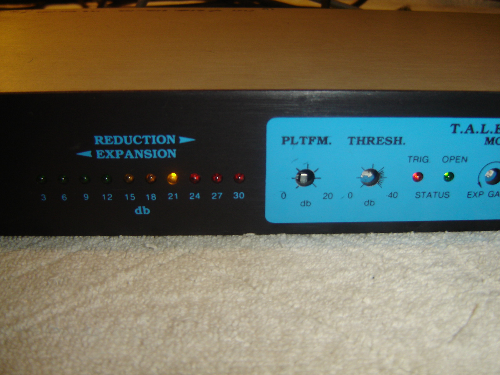 Hnat Hindes CSP-2013 Mic Maze, Gate, Expansion, Limiter, Broadcast ...