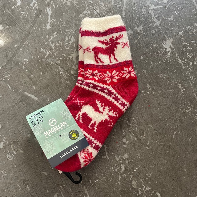 Magellan Adult Aloe Infused Ultra Soft Lodge Socks Aztec Moose Red ...
