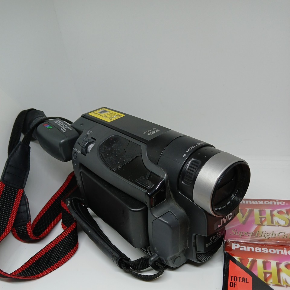 JVC GR-AX840 Compact VHS Camcorder One Battery w 3 New VHS-C Tapes | eBay