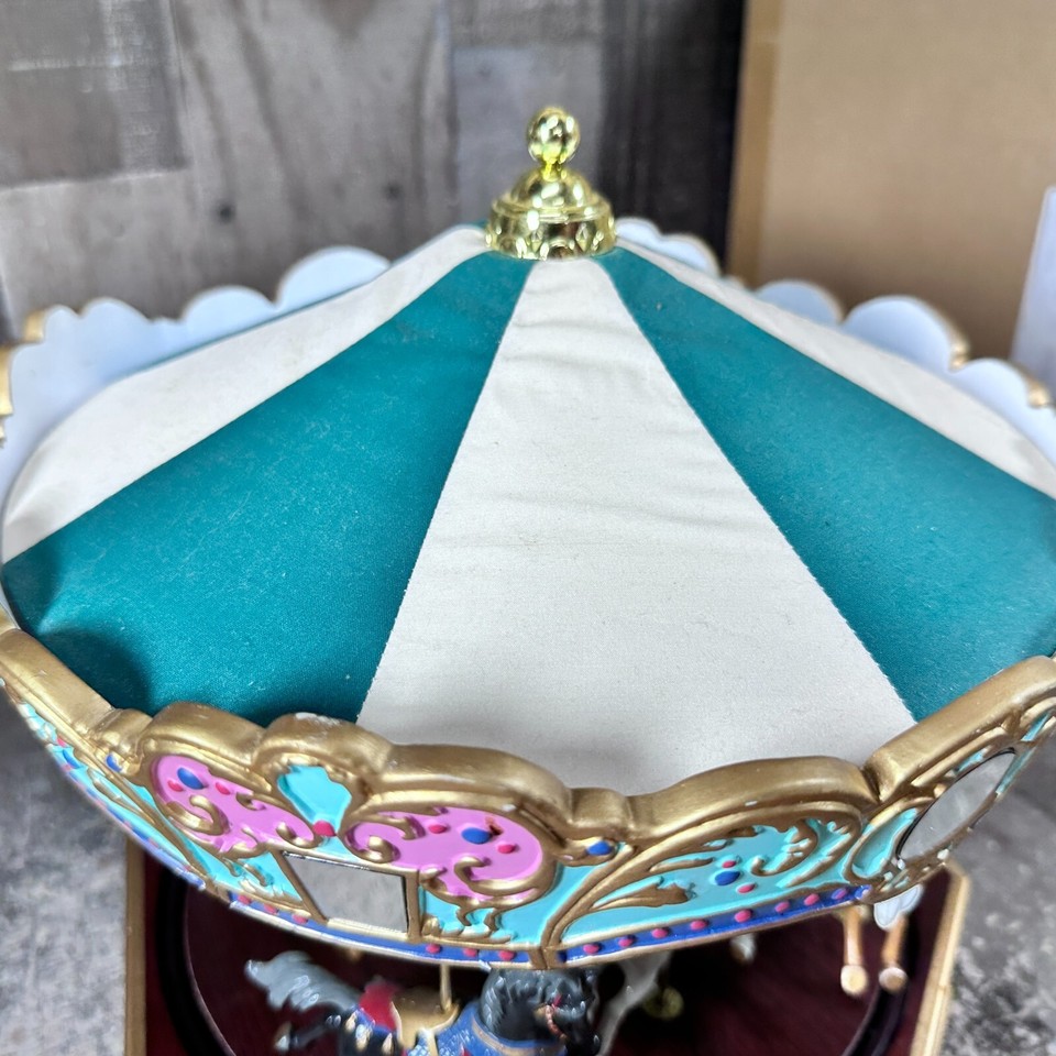 Mr Christmas Carousel Sound Lights Movement Millennium Edition (VIDEO ...
