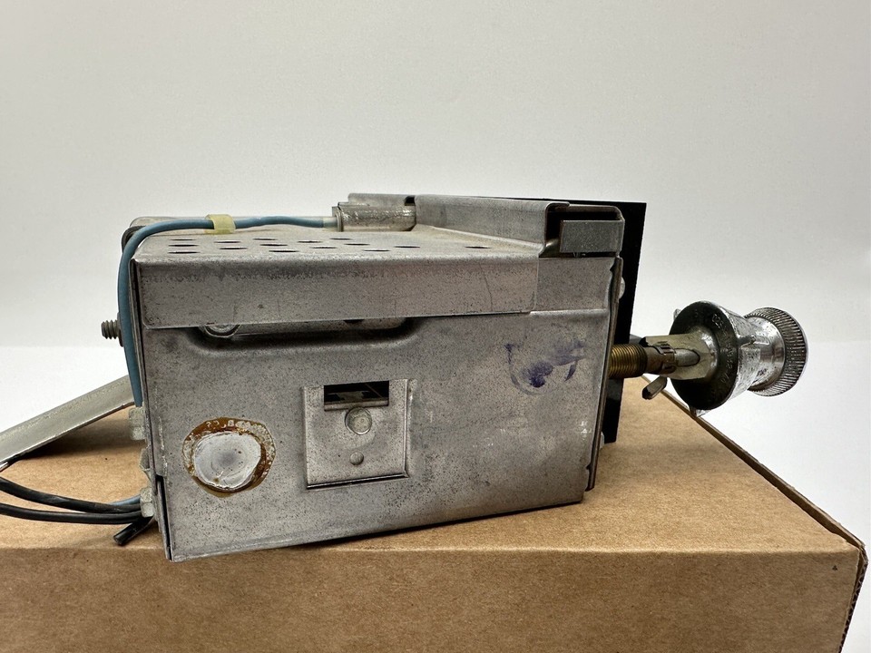 Vintage Ford Philco OEM Car Radio D4AA-18806 AM Receiver in Dash Auto ...