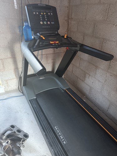 Matrix LED T5X V3 commercial treadmill, works perfectly | eBay UK